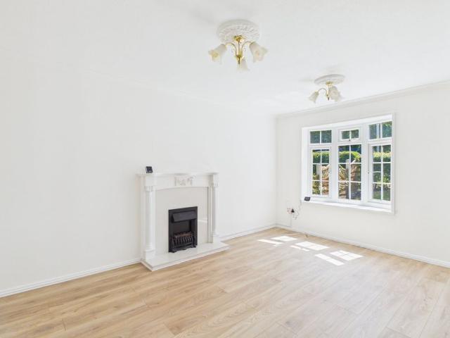 3 bed semi detached house to rent in Red Hill Grove, Birmingham, B38