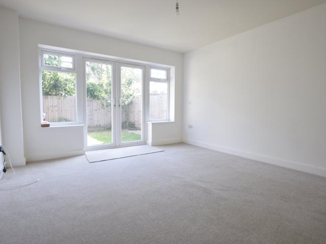 3 bed semi detached house to rent in Wesley Road, Poole, BH12