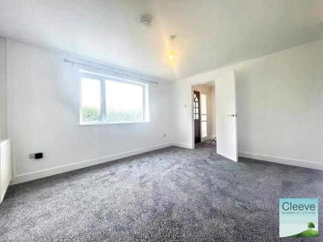 3 bed semi detached house to rent in Winterbotham Road, Cheltenham, GL51