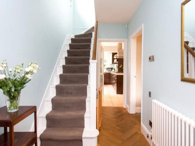 3 Bed Semi Detached House, Wensley View, LS7