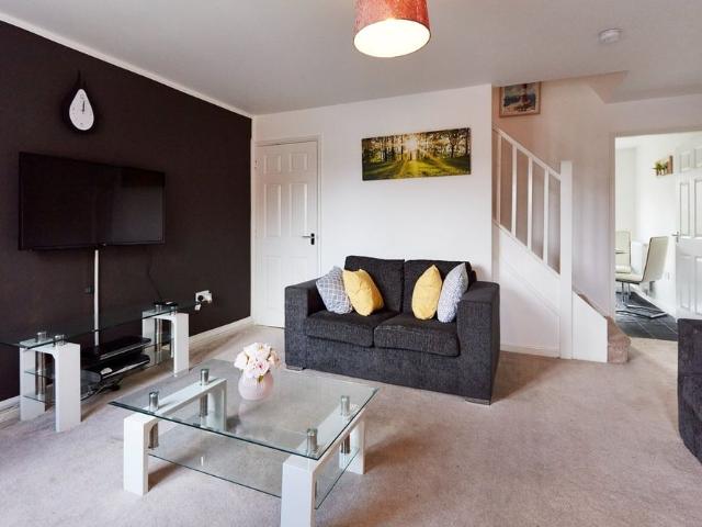 3 Bed Semi Detached House, Westmorland Court, LS15