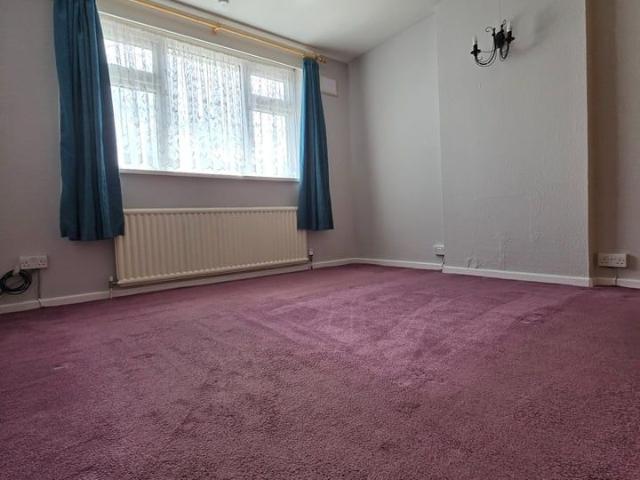 3 Bed Semi Detached House, Wiltshire Road, LE4