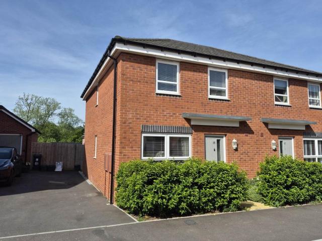 3 bed Semi Detached To Let