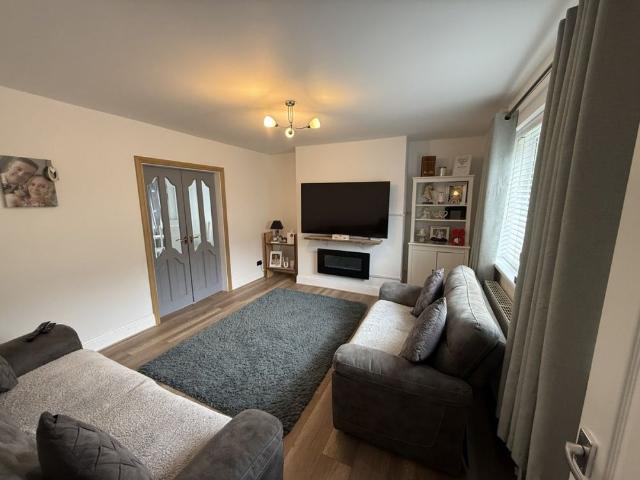 3 bed Semi Detached To Let