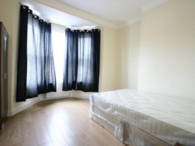 3 Bed Simonside Terrace, Heaton, Ne6