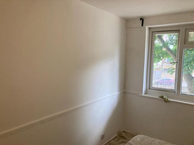 3 bed spli level flat with garden