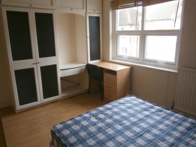 3 Bed Student House To Let
