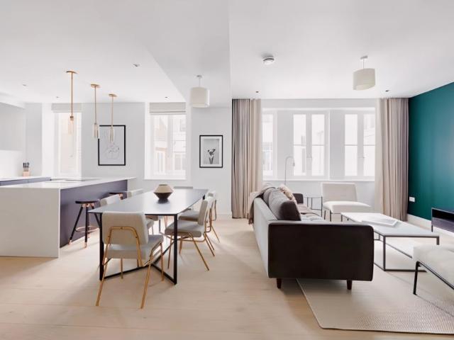 3 bedroom, 3.5 bathroom