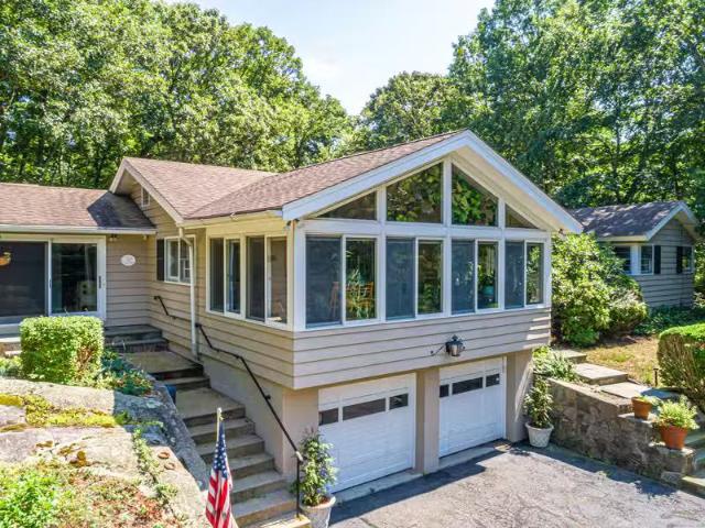 3 bedroom 3 bath house for sale