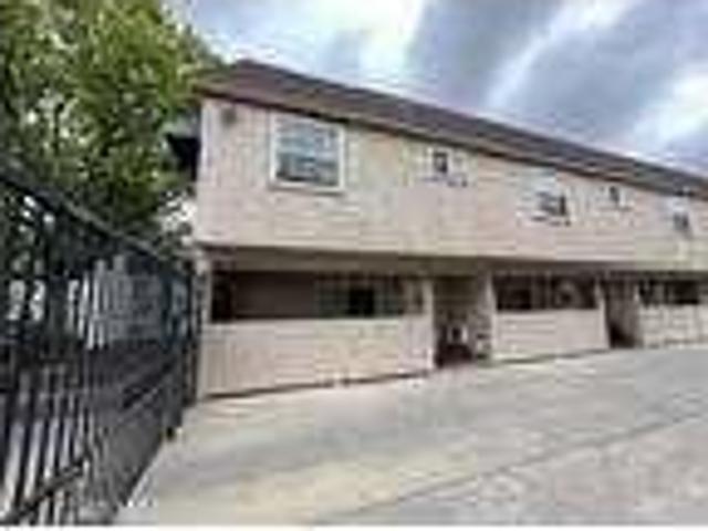 3 Bedroom 3 Bath In North Hollywood CA 91606