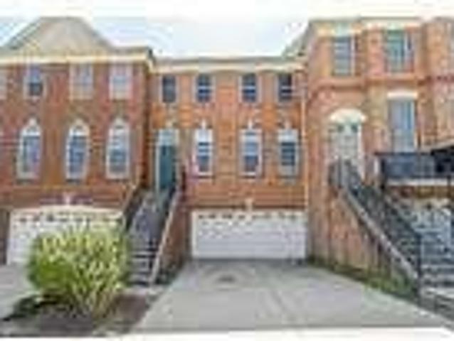 3 Bedroom 3 Bath In Chantilly VA 20152