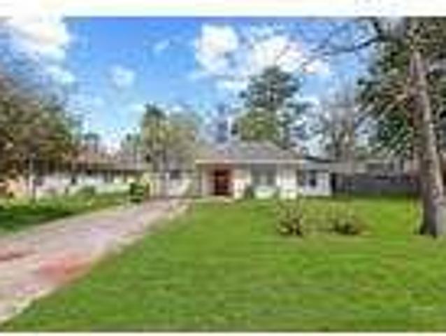 3 Bedroom 3 Bath In Dayton TX 77535