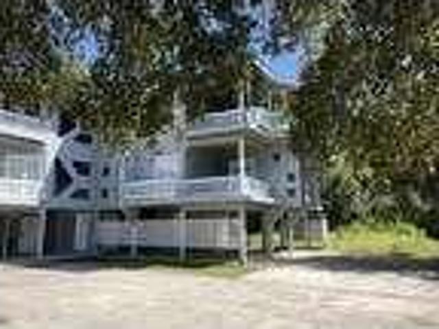 3 Bedroom 3 Bath In Emerald Isle North Carolina 28594