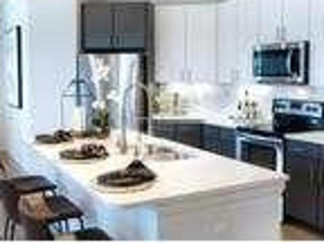3 Bedroom 3 Bath In Fort Worth TX 76102