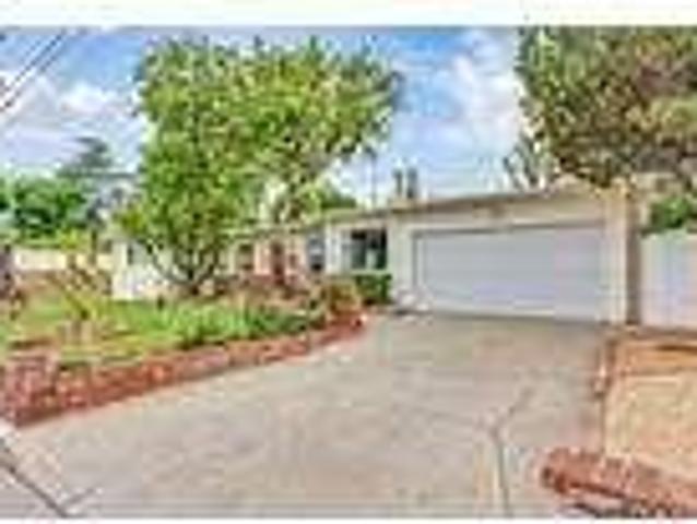 3 Bedroom 3 Bath In Granada Hills California 91344
