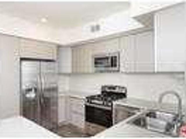 3 Bedroom 3 Bath In Los Angeles California 90004