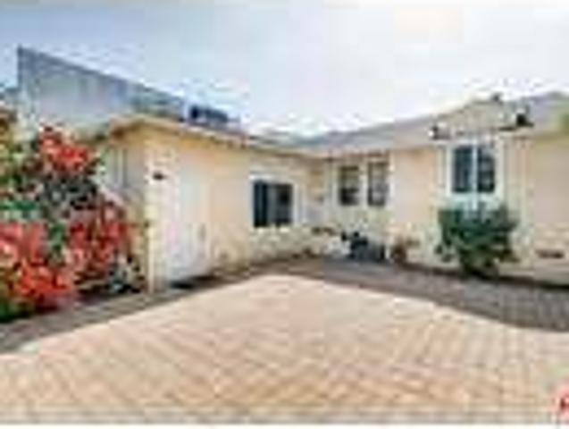 3 Bedroom 3 Bath In Los Angeles California 90024