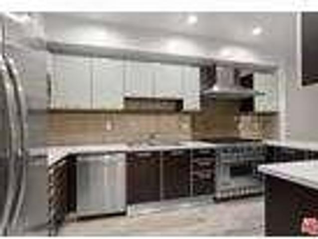 3 Bedroom 3 Bath In Los Angeles California 90048