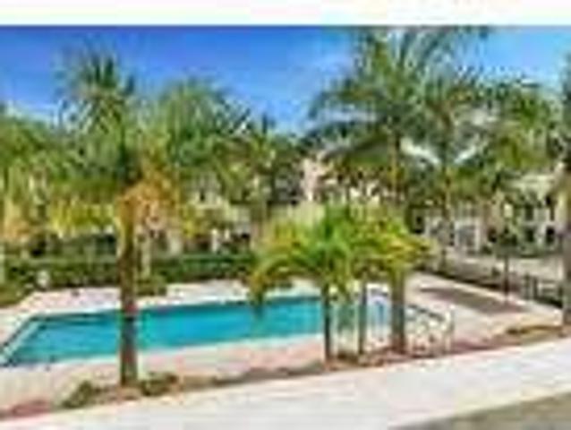 3 Bedroom 3 Bath In Pembroke Pines Florida 33028