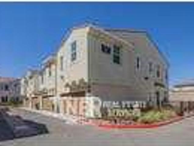 3 Bedroom 3 Bath In Sacramento CA 95835