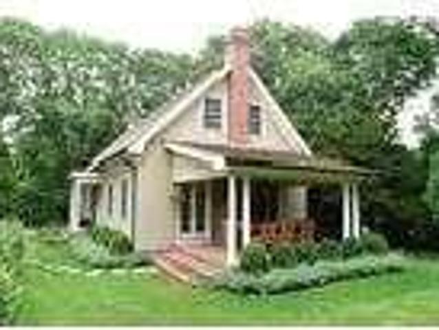 3 Bedroom 3 Bath In Sag Harbor New York 11963
