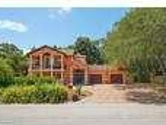 3 Bedroom 3 Bath In Sarasota Florida 34237