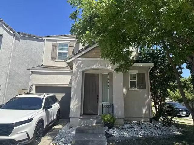 3 bedroom, 3 bathroom house 3102 Touchman St
