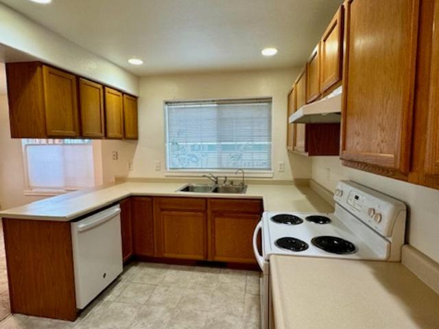 3 Bedroom 1.5 Centrally Located Condo