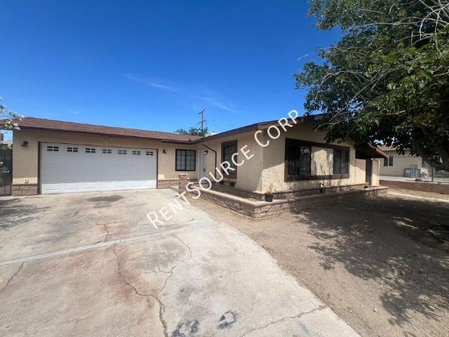 3 Bedroom 1 1/2 Bath Home For Rent in Barstow