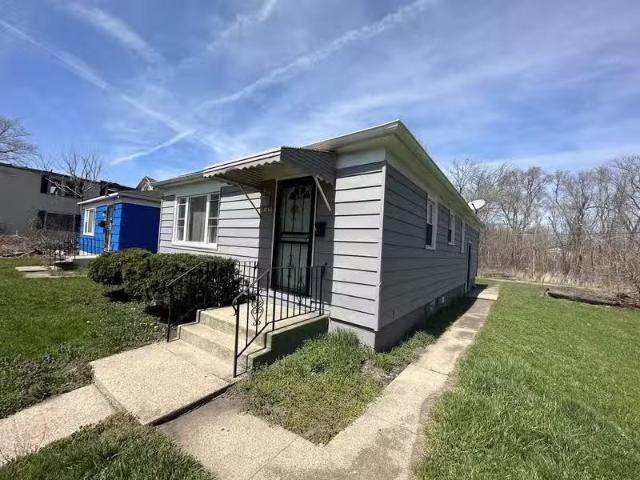 3 Bedroom, 1 Bath Home 1246 W 17th Ave
