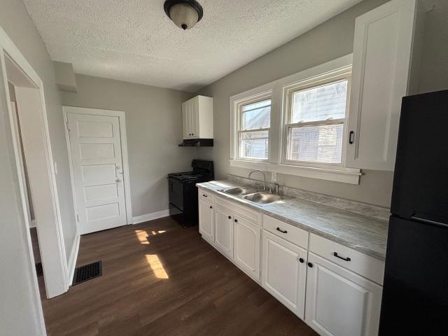 3 bedroom, 1 bath house: $1050