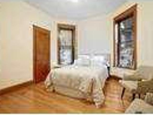 3 Bedroom 1 Bath In Chicago IL 60624