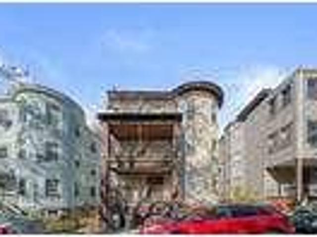 3 Bedroom 1 Bath In Dorchester MA 02124