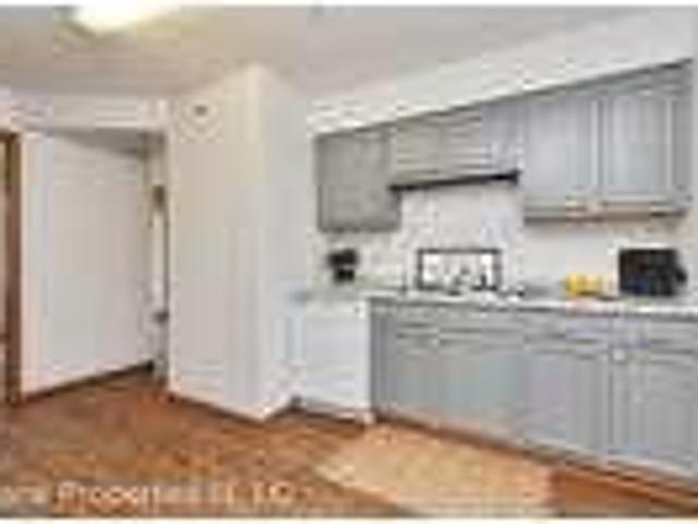 3 Bedroom 1 Bath In Iowa City IA 52240