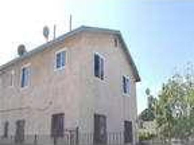 3 Bedroom 1 Bath In Los Angeles California 90044