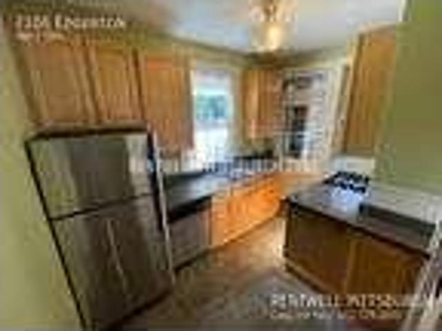 3 Bedroom 1 Bath In Pittsburgh PA 15208