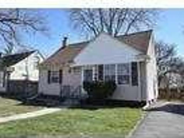 3 Bedroom 1 Bath In Southfield MI 48076