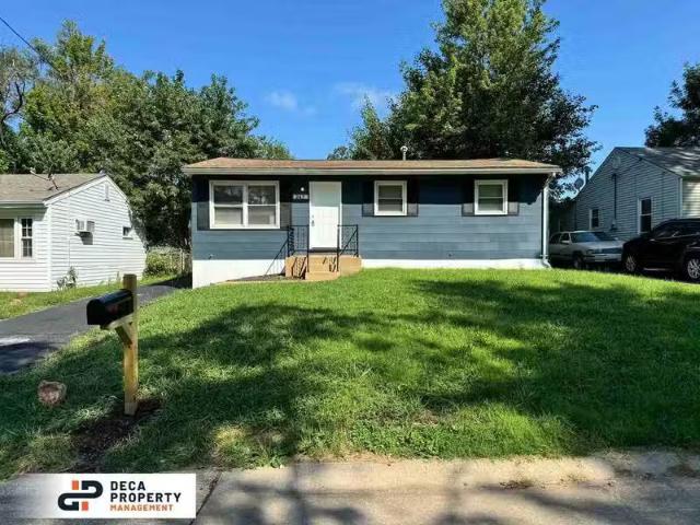 3 Bedroom 1 Bathroom House 247 Elbring Dr