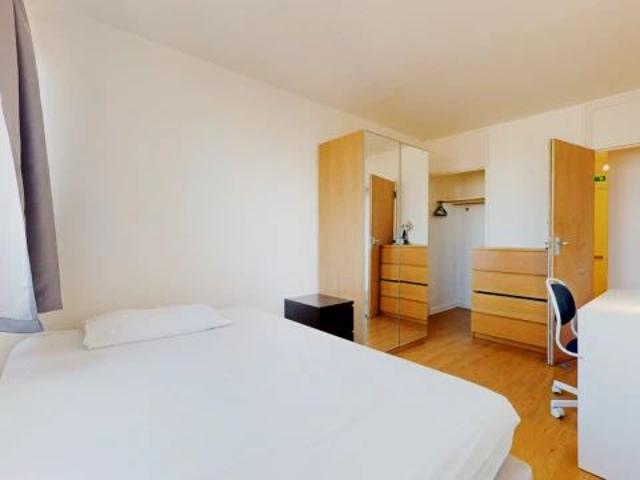 3 Bedroom 1 Bathroom roomC