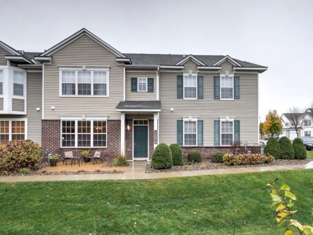 3 Bedroom, 2.5 Bathroom Townhome in Woodbury