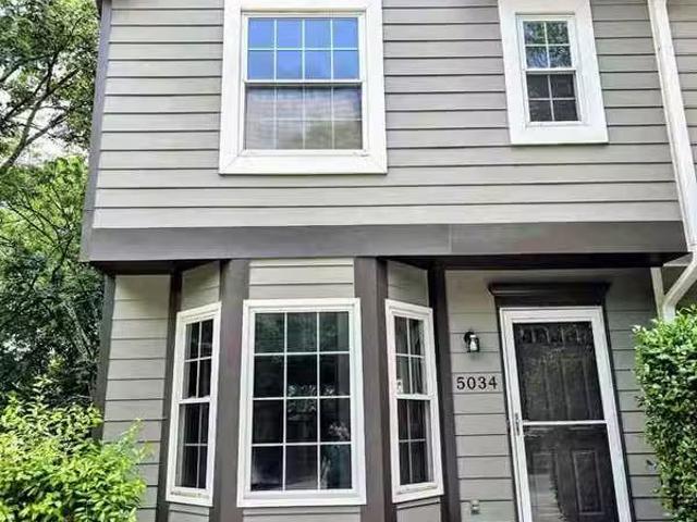 3 Bedroom 2.5 Bathroom Townhouse In Smyrna With Great Amenitie.