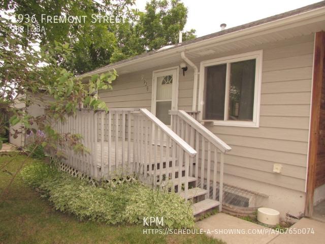 3 BEDROOM | 2 BATH | DUPLEX | WEST
