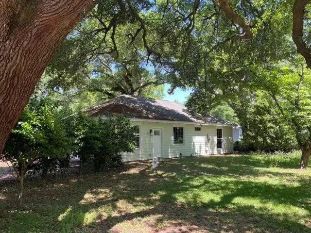 3 Bedroom 2 Bath Home For Rent South Mount Pleasant 228 5th Ave