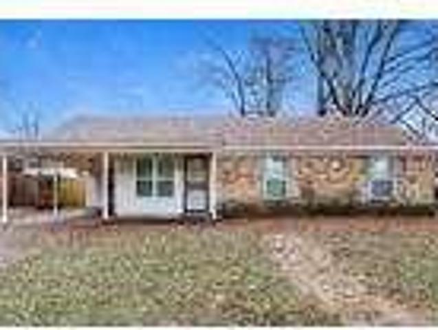 3 Bedroom 2 Bath In Memphis TN 38118