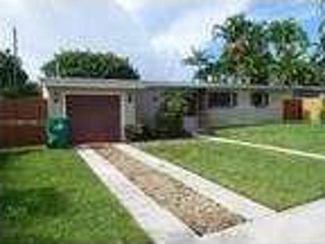 3 Bedroom 2 Bath In Miami Florida 33165
