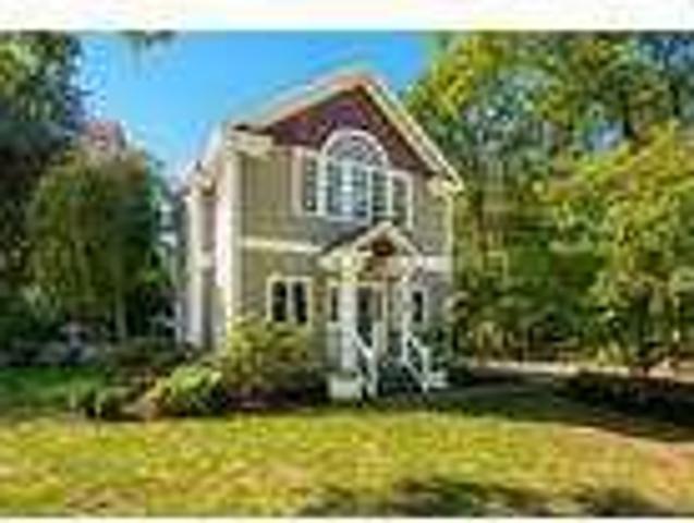 3 Bedroom 2 Bath In New Canaan Connecticut 06840