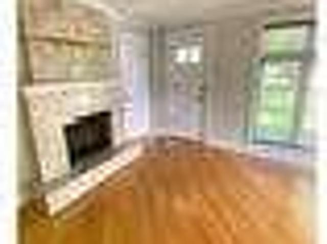 3 Bedroom 2 Bath In Northbrook IL 60062