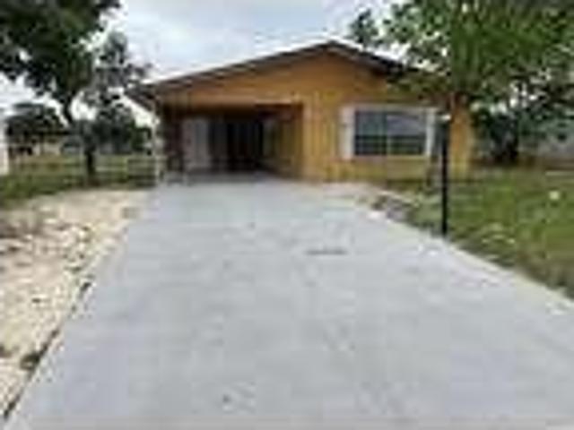 3 Bedroom 2 Bath In Ocala FL 34472