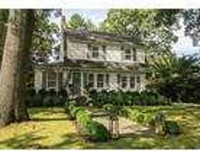 3 Bedroom 2 Bath In Brightwaters NY 11718