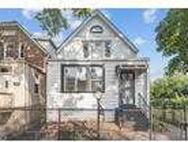 3 Bedroom 2 Bath In Chicago Illinois 60619